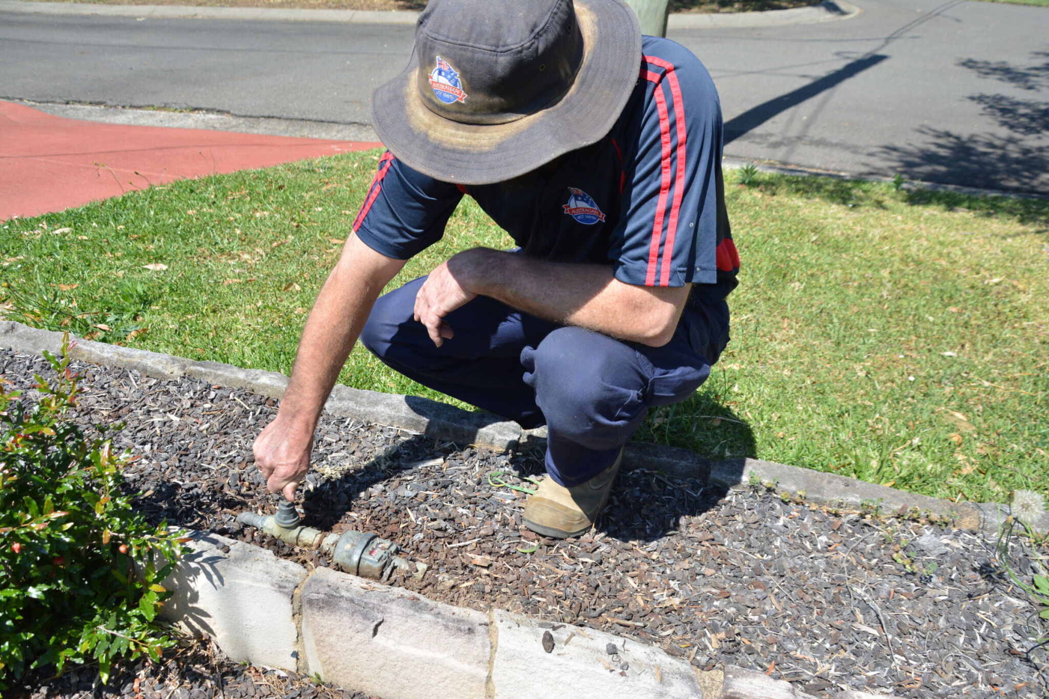 How to Turn Hot Water System On & Off | Australian Hot Water